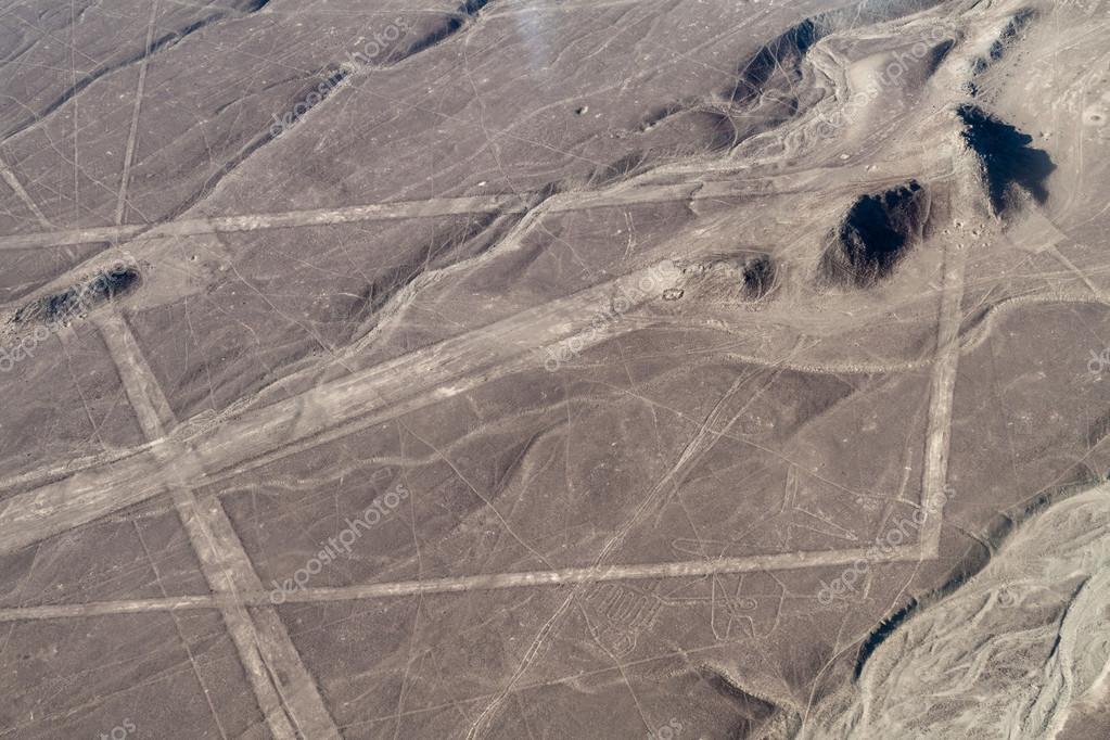 Nazca LinesNazca Lines, whale figure visible — Stock Photo © mathes ...