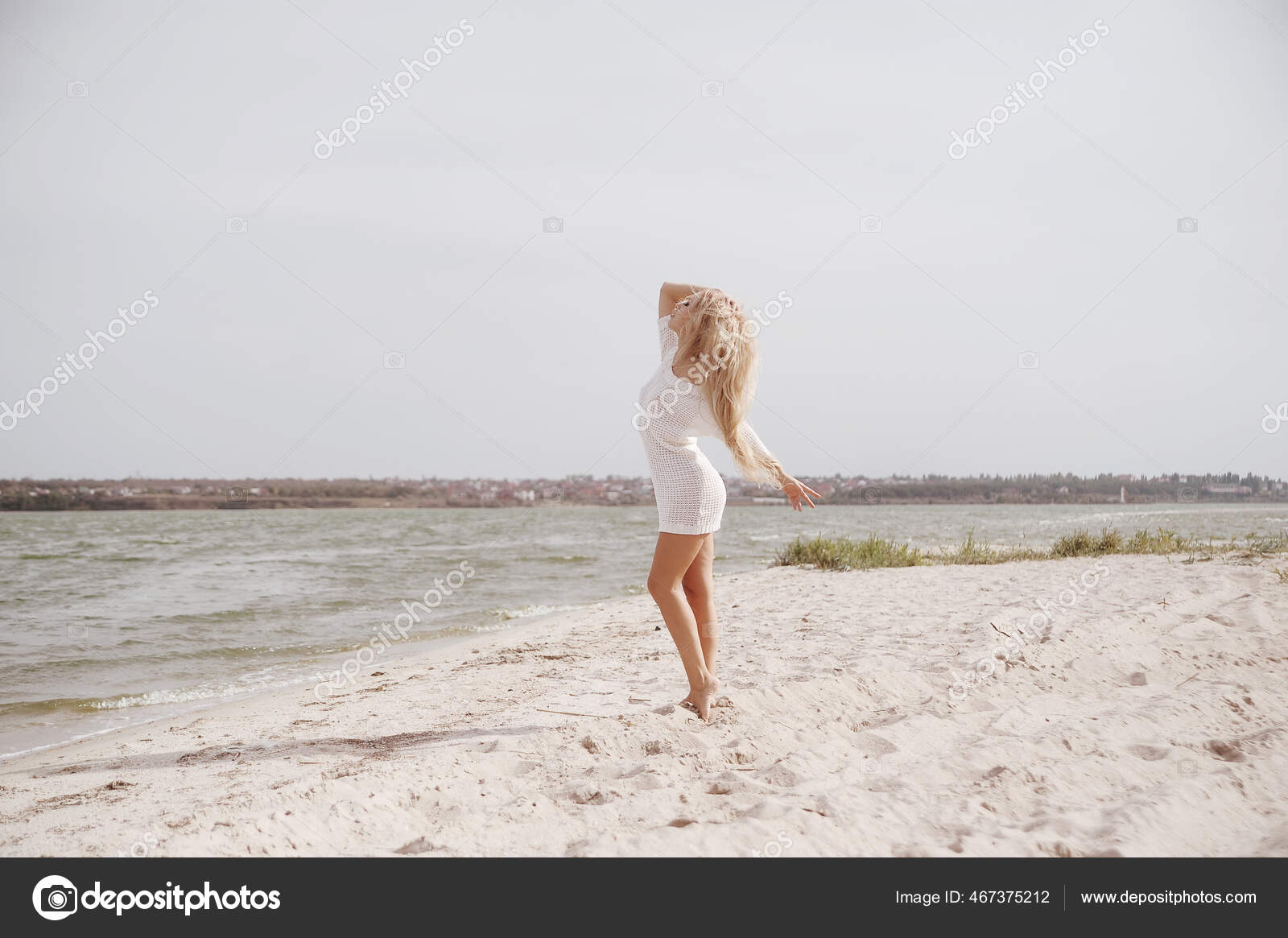 Beautiful Blonde Woman Posing Beach — Stock Photo © AlenaPhoto #467375212