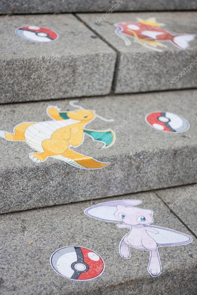 Pokemon Go characters on steps outdoors – Stock Editorial Photo ...