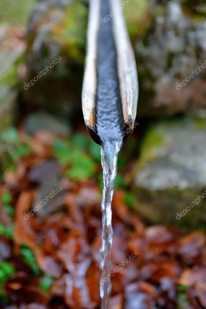 Source of spring water flowing in the mountain — Stock Photo © bereta ...