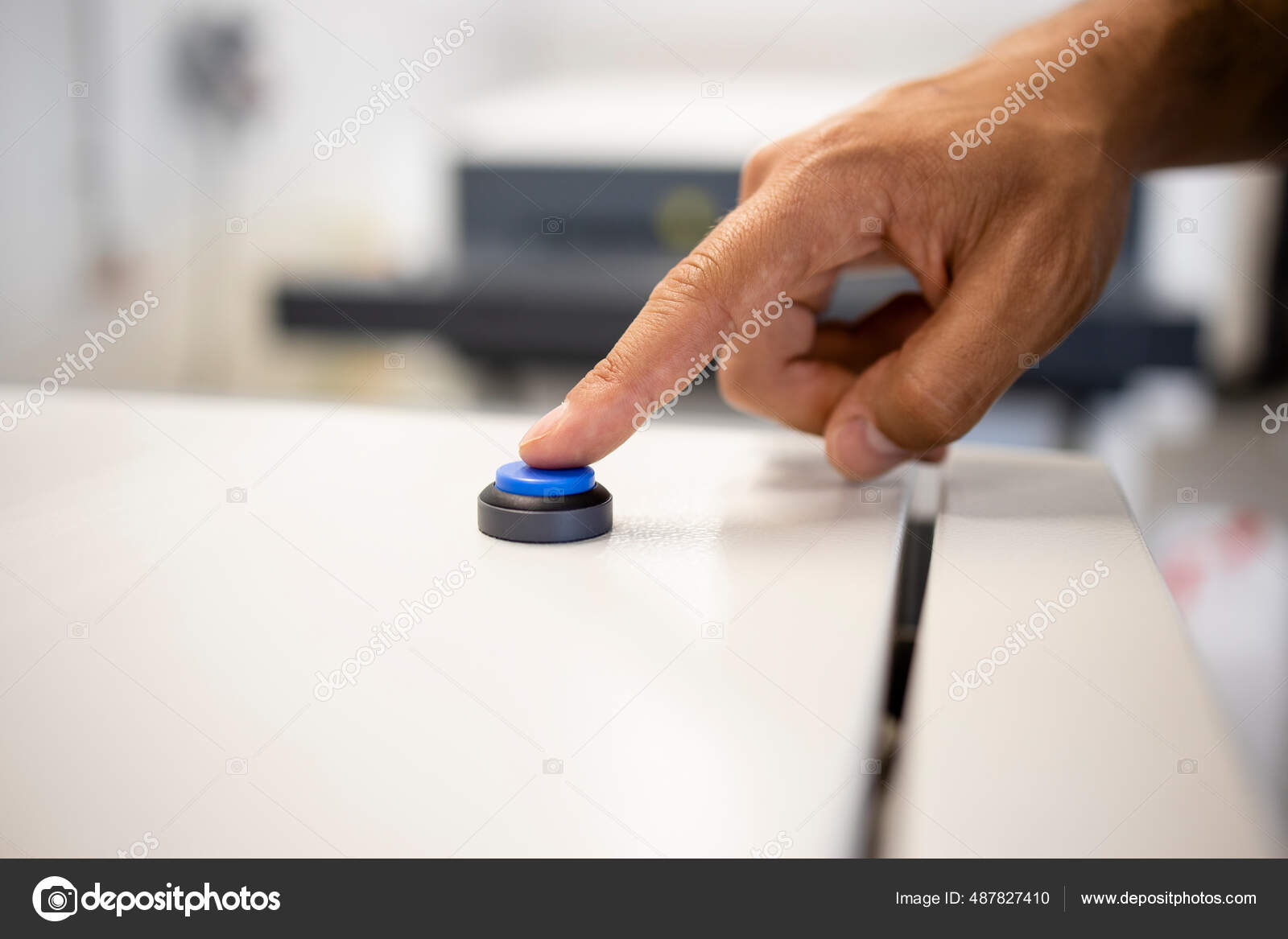 Close View Worker's Hand Pressing Button Industrial Machine — Stock ...