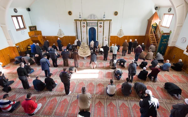 Muslim family gathering Stock Photos, Royalty Free Muslim family ...