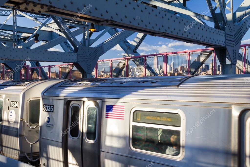Subway Crossing the Williamsburg Bridge in New York City – Stock Editorial Photo © deberarr ...