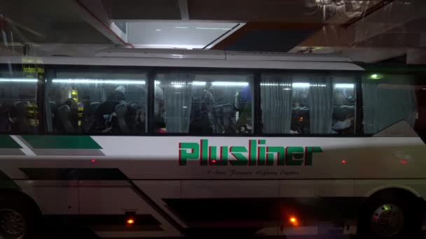 405 Bus arrive Stock Videos, 4K & HD Footage | Depositphotos