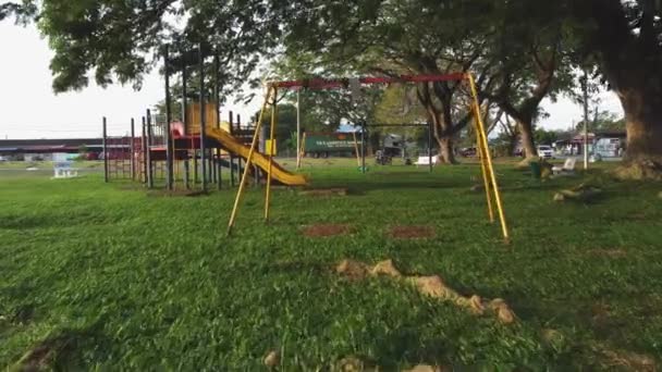 17,830 vídeos de Parque infantil niños, metraje de Parque infantil ...