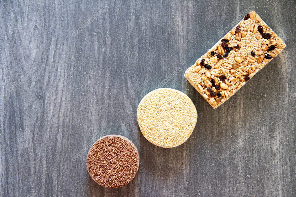 alegrias, típico dulce mexicano hecho de amaranto natural y chocolate y ...