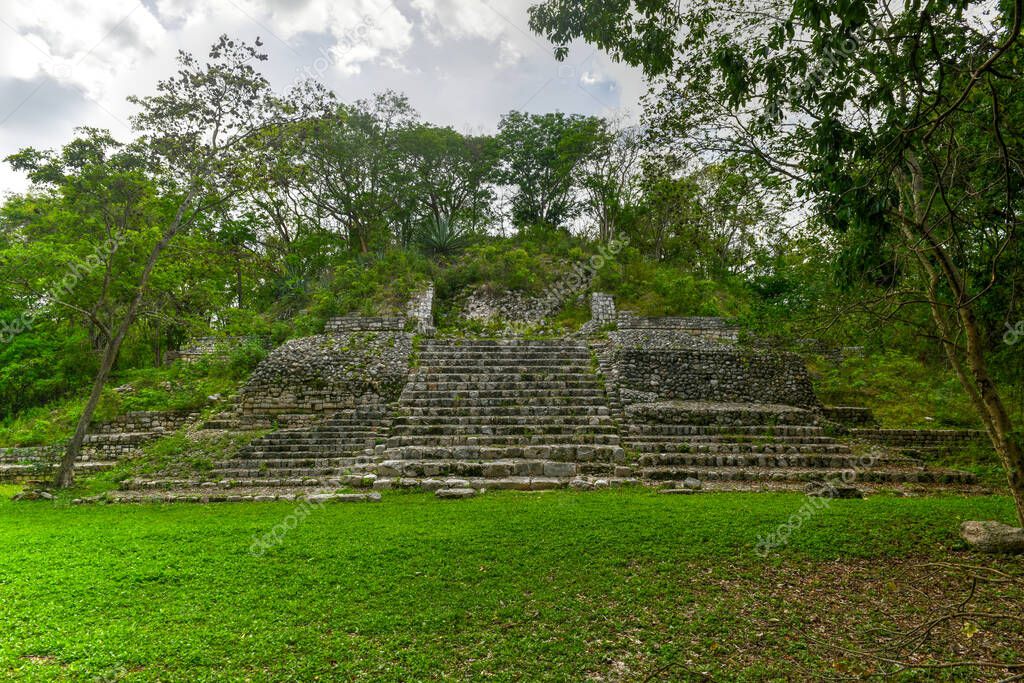 Edzna es un sitio arqueológico maya en el norte del estado mexicano de ...