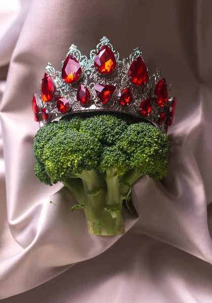 Crown broccoli Stock Photos, Royalty Free Crown broccoli Images ...