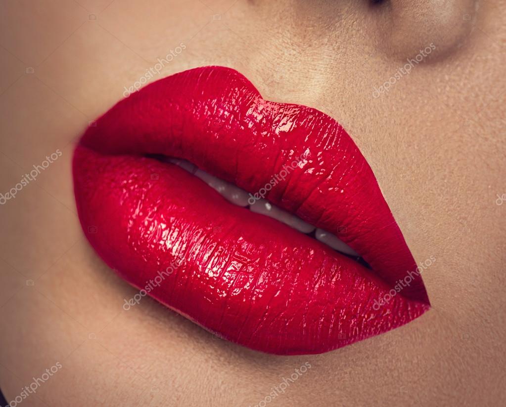 Sexy Lèvres Rouges Gros Plan Image Libre De Droit Par Subbotina © 95502454