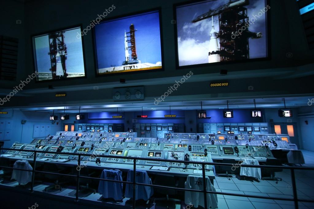 Apollo 1960s mission control center — Stock Editorial Photo © adameq2 ...