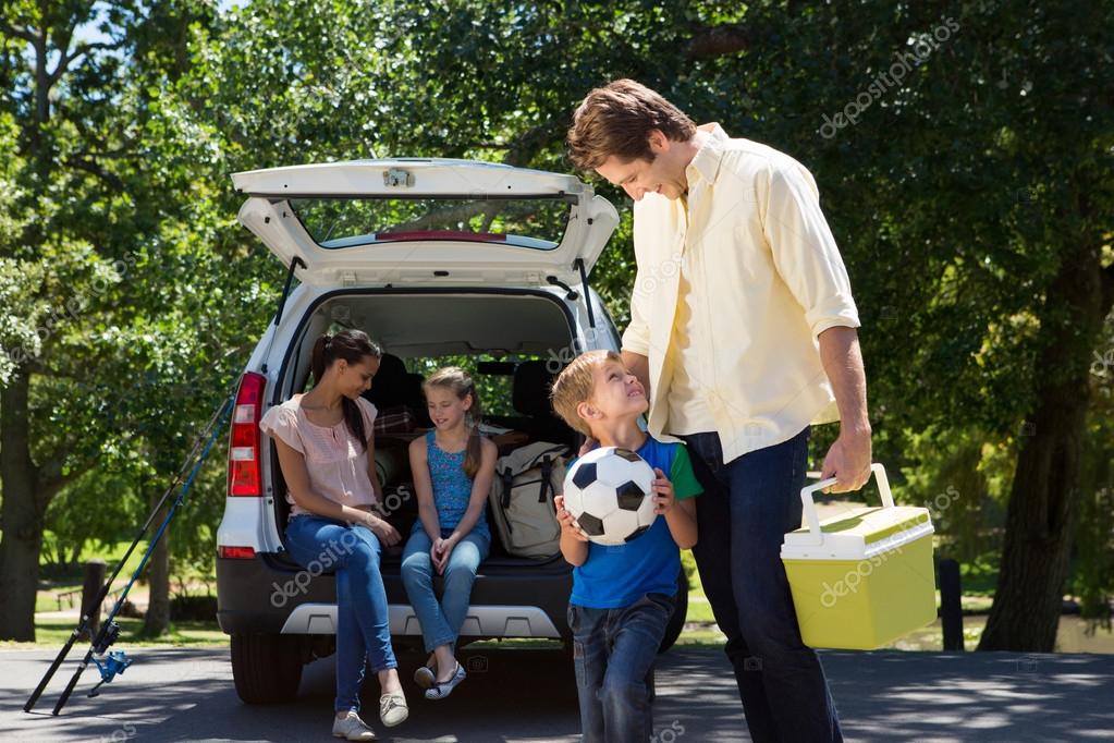 Family getting ready for road trip — Stock Photo © Wavebreakmedia #69016977