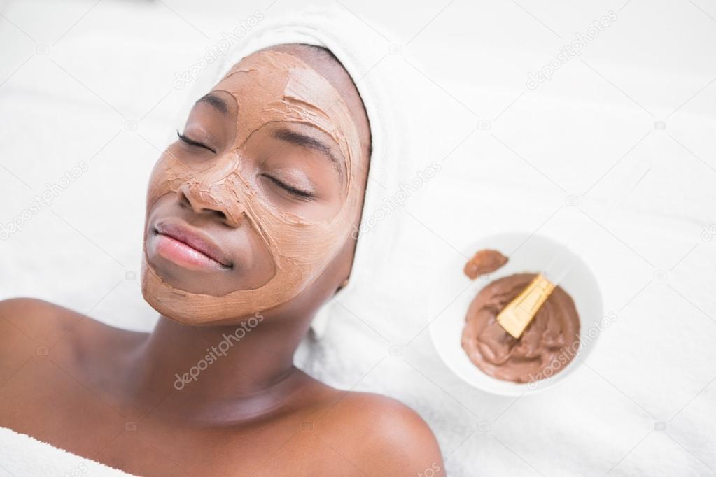 Woman enjoying chocolate facial treatment — Stock Photo ... Woman enjoying chocolate facial treatment — Stock Photo ...