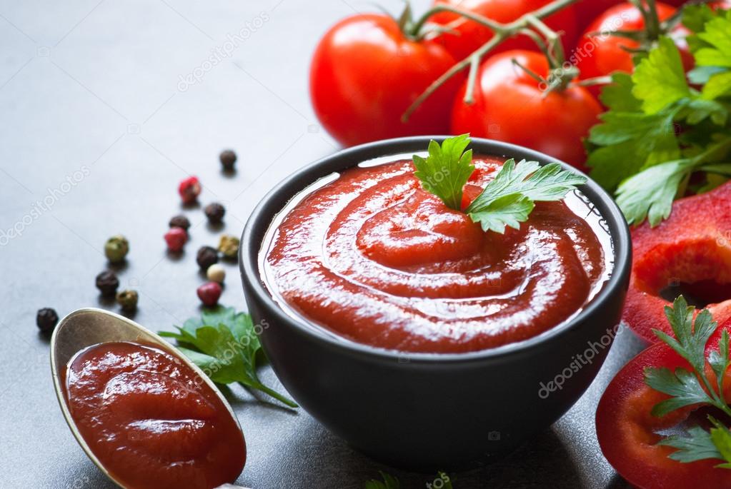 Tomato ketchup sauce Stock Photo by ©Nadianb 122310446