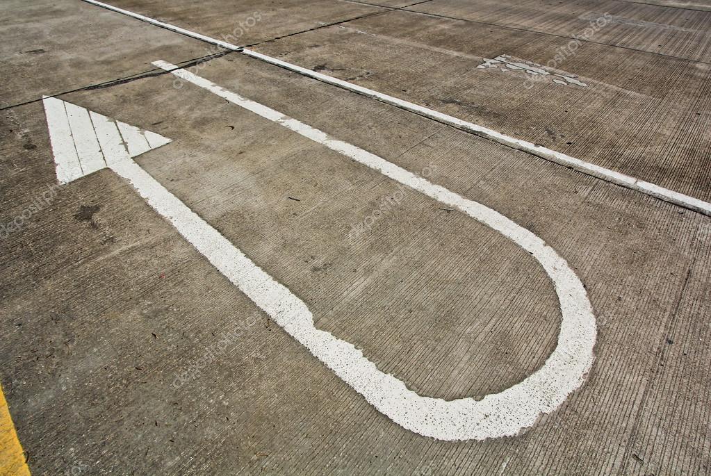 Turn arrow sign Stock Photo by ©Deerphoto 116158018
