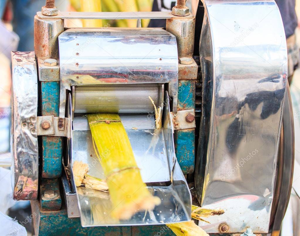 Extraer jugo de caña de azúcar 2023