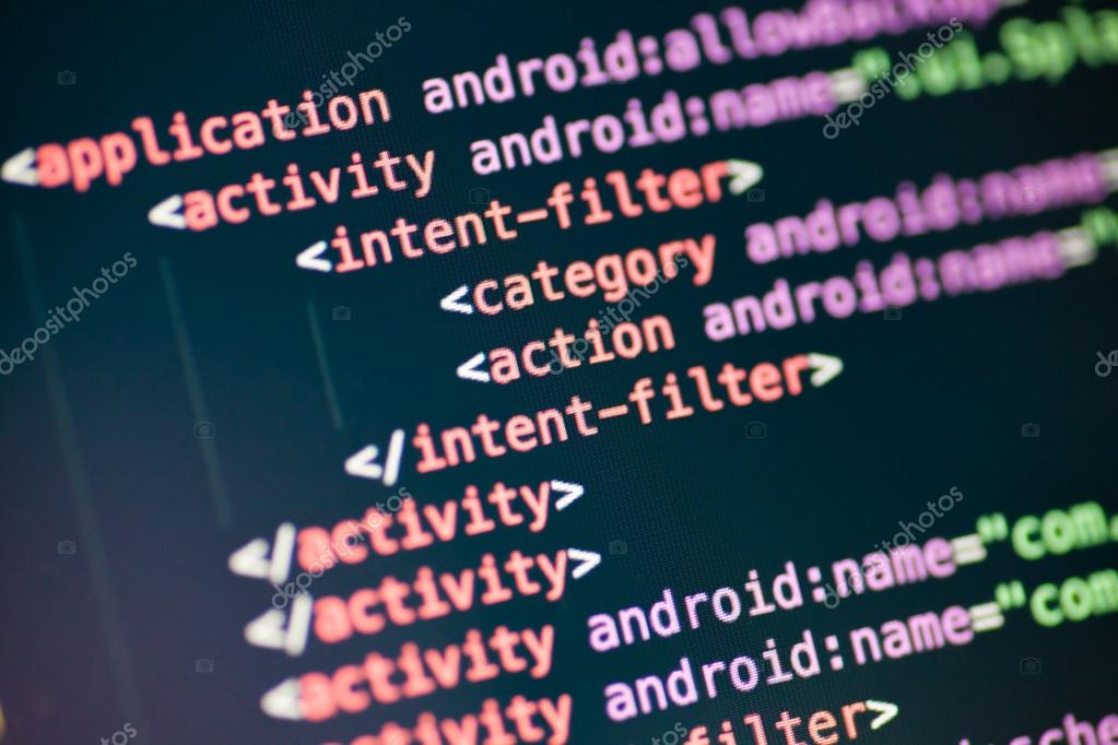 L neas de c digo XML en una pantalla 2024