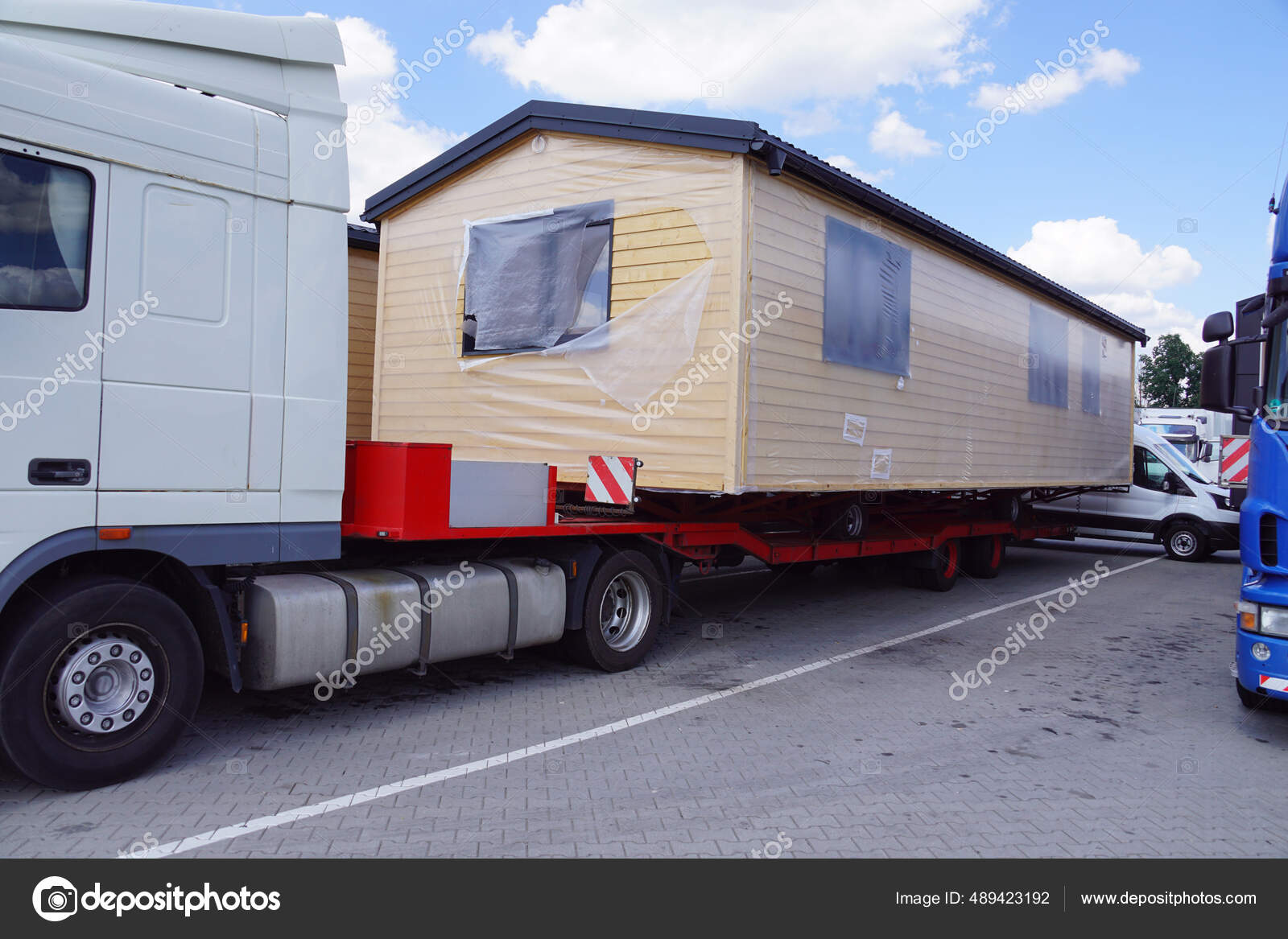 Oversized Cargo Exceptional Convoy Convoi Exceptionnel Truck Special ...