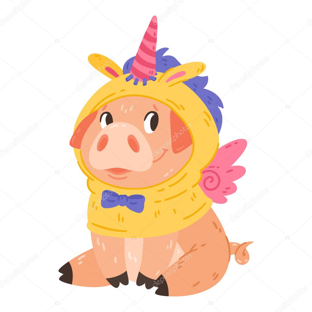Lindo cerdo en traje de unicornio con cuerno y alas. Vector colorido ...