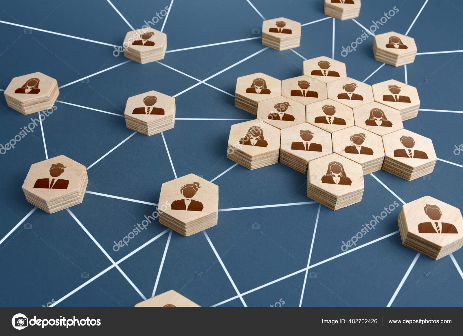 Ein Netzwerk Vernetzter Menschen Mit Einer Großen Gruppe Von ...