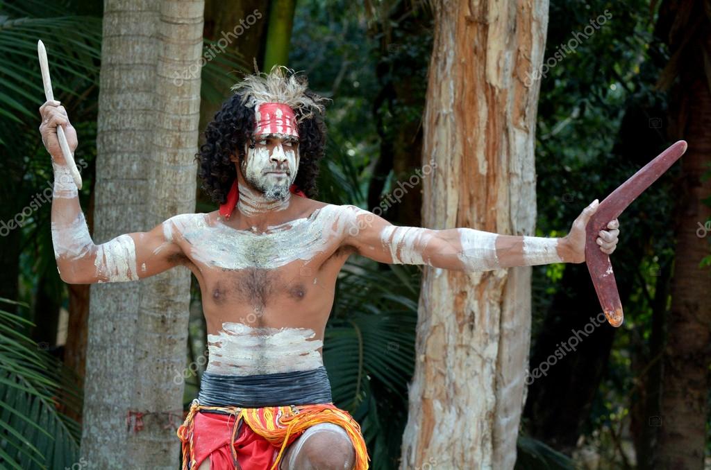 Portrait of one Yugambeh Aboriginal warrior man — Stock Editorial Photo ...