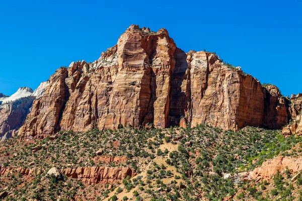 Formaciones geológicas en el Parque Nacional Zion en Utah 2024