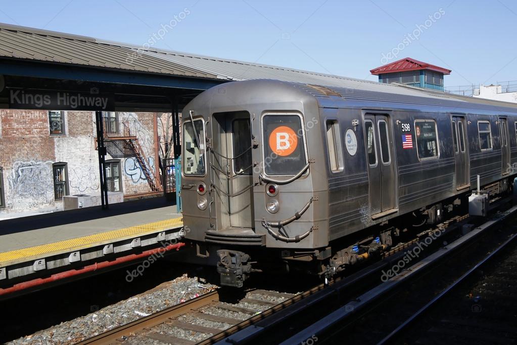 NYC Subway B Train arriving at Kings Highway Station in Brooklyn ...