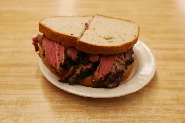Famous Pastrami on rye sandwich served in New York Deli — Stock Photo ...