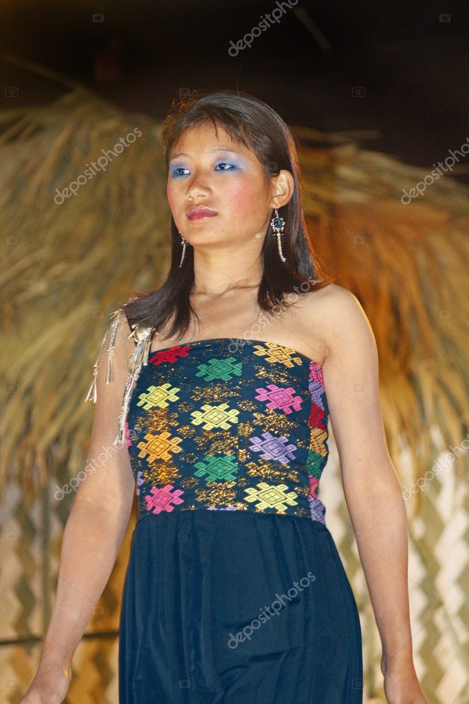 Models Wearing Modern Look Dresses Designed Traditional Clothes Tribal ...