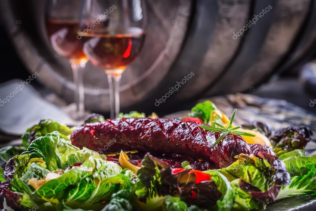 Salchicha. Salchicha de chorizo asado. Salchicha picante asada chorizo ...