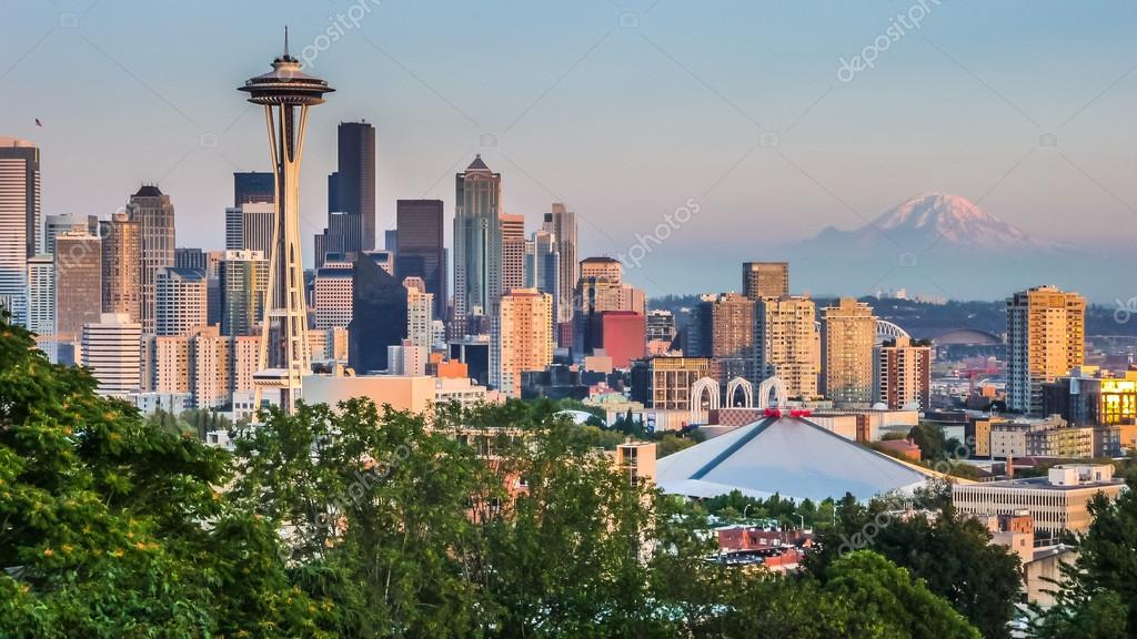 Seattle skyline panorama at sunset as seen from Kerry Park, Seattle, WA ...