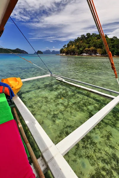 Sailing Bacuit bay from Corong Corong to Vigan island-N.side Snake ...