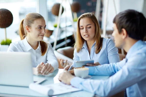 Employees meeting Stock Photos, Royalty Free Employees meeting Images ...