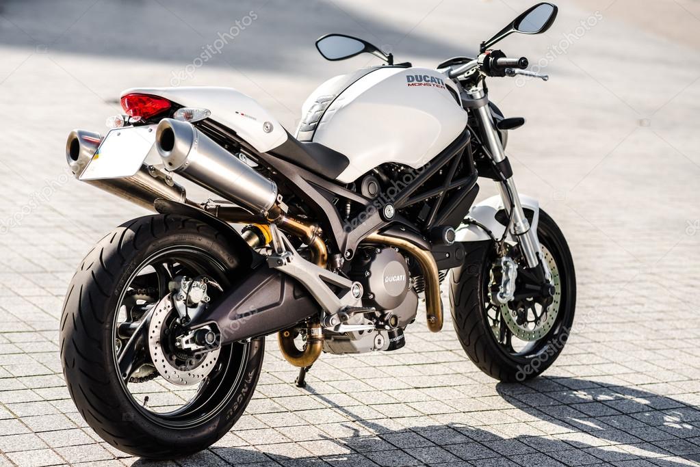 Ducati Monster 696 White