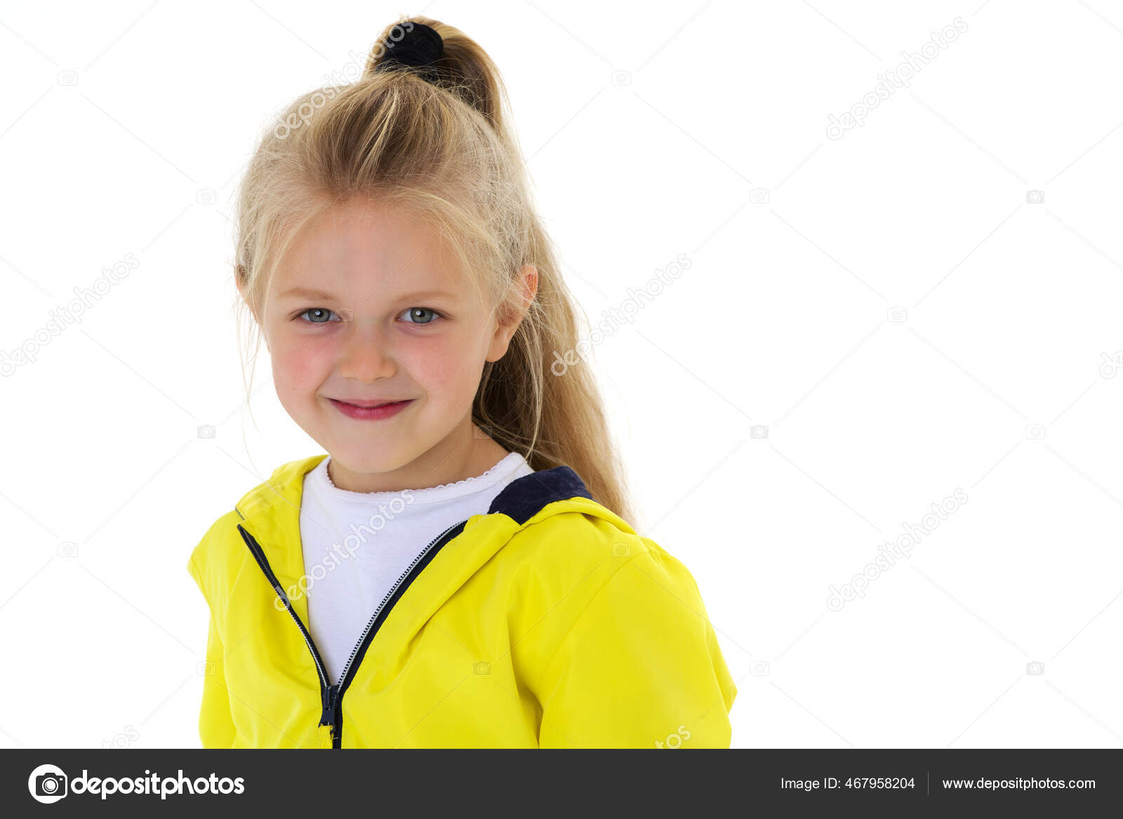 Close up portrait of cute stylish girl — Stock Photo © lotosfoto1 ...