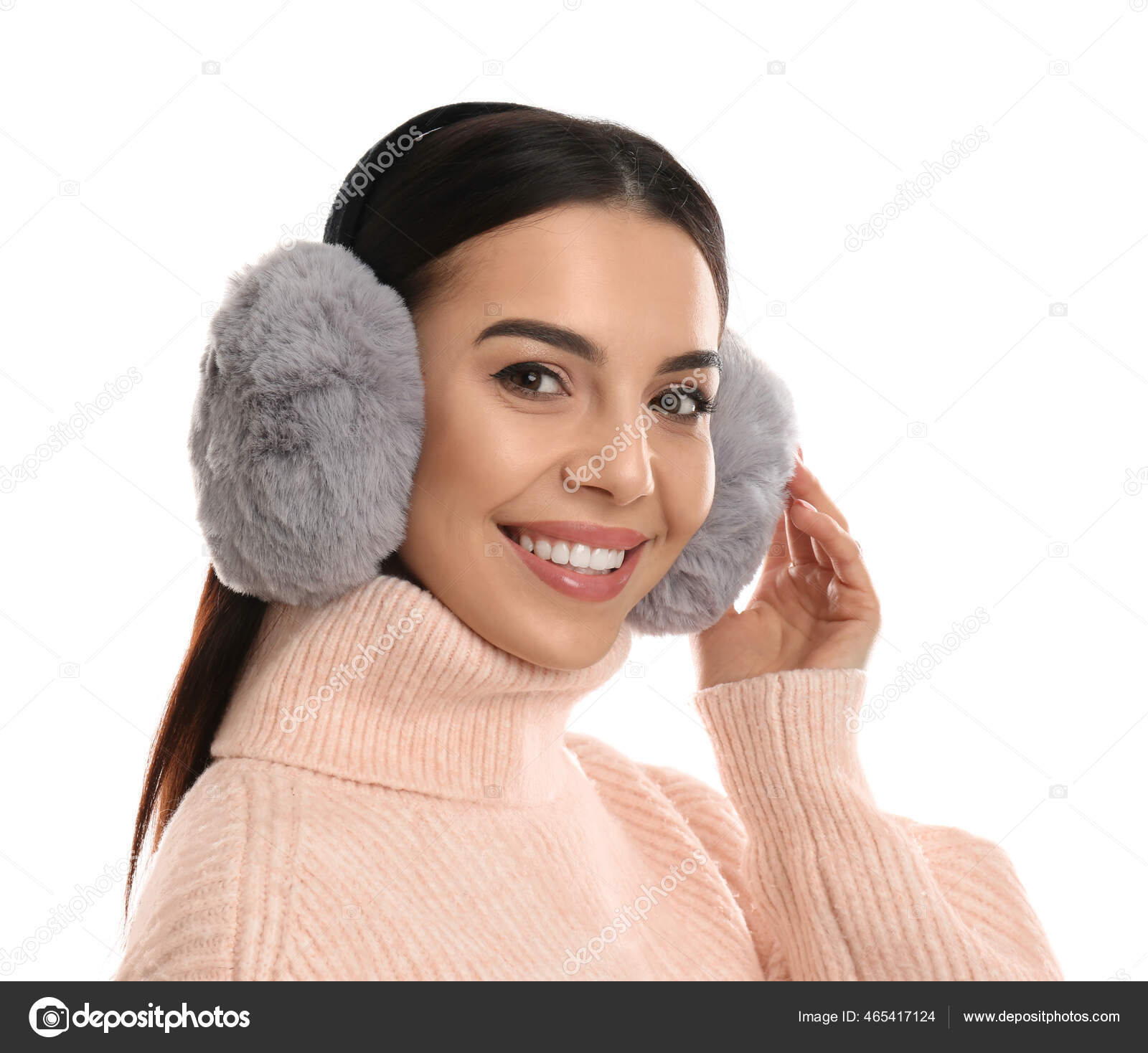 Hermosa Mujer Joven Con Orejeras Sobre Fondo Blanco — Foto de stock #465417124 © NewAfrica