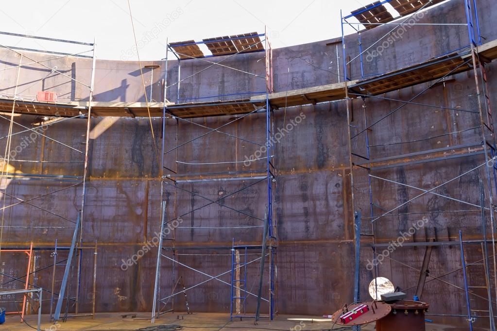 Sectional scaffolding installed inside the tank — Stock Photo © shinobi ...