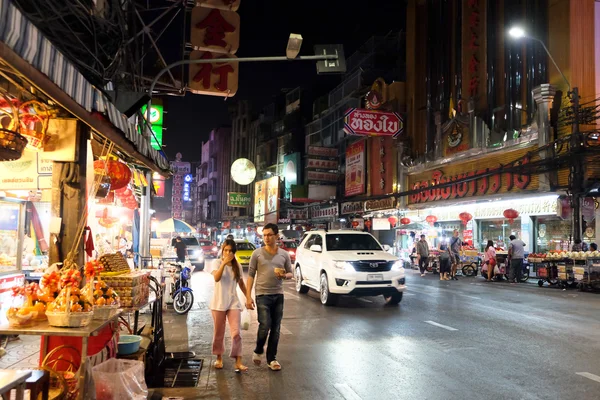 Yaowarat Road Traffic at night — Stock Editorial Photo © ponsulak #111369272