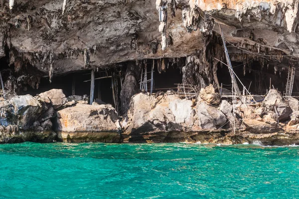 Viking cave where bird's nests are collected. Phi-Phi Leh island Stock ...