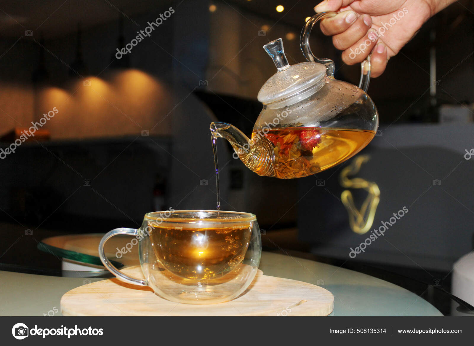 Pouring Tea Cup Bubbles Cup Dripping Tea Tea Pot — Stock Photo ...