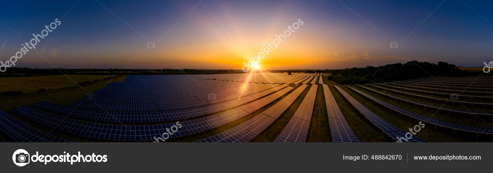 Modern Solar Farm Panoramic Sunrise Summers Day — Stock Photo © studio ...