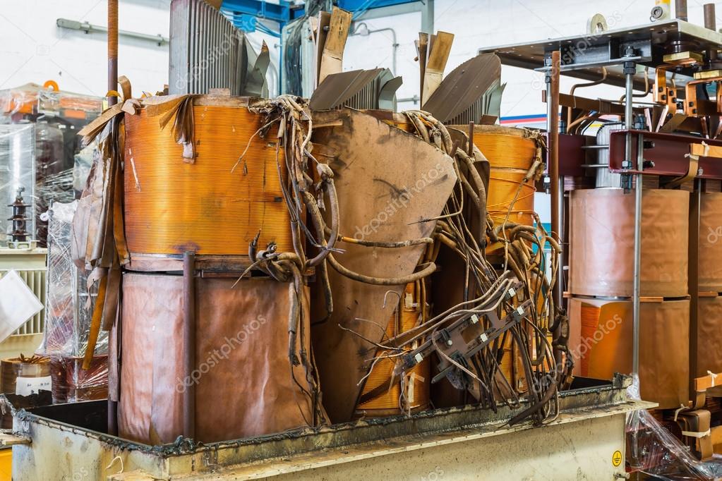 Daño transformador trifásico: fotografía de stock © teptong #123477032 ...