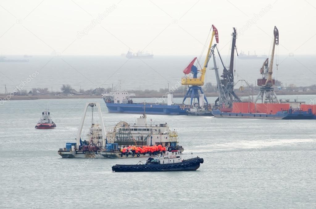 Ship cable layer Stock Photo by ©Dmitrydesign 92494494