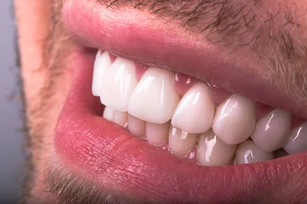 Glas vullingen Stock Photos, Royalty Free Glas vullingen Images ...