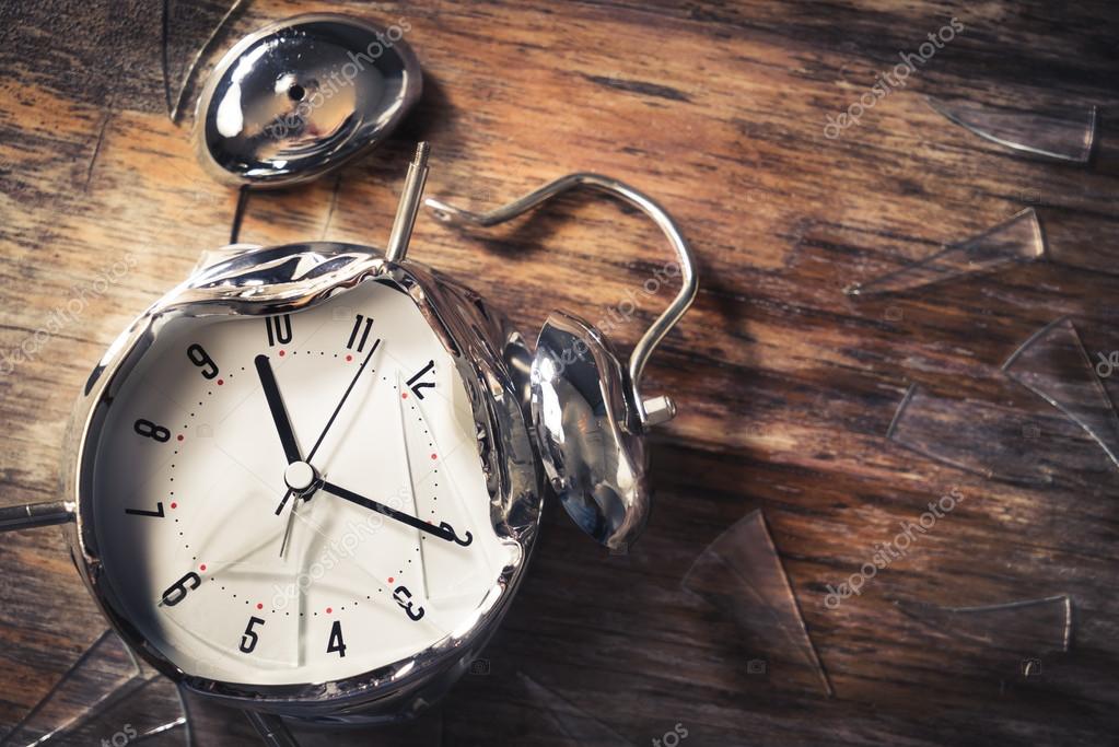 Destroyed alarm clock Stock Photo by ©fergregory 89615460