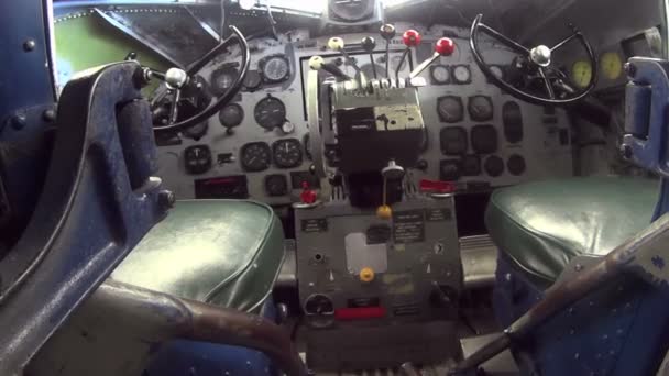 Douglas DC3 Interior Cockpit — Stock Video © jabiru #110006598