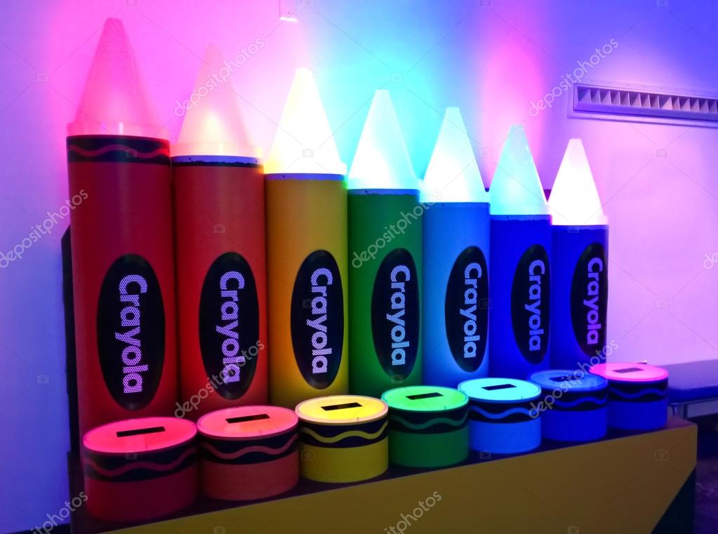 Hugh replica of crayola crayons — Stock Editorial Photo © debramillet ...