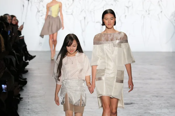 Designer Nhi Nguyen and model – Stock Editorial Photo © fashionstock ...