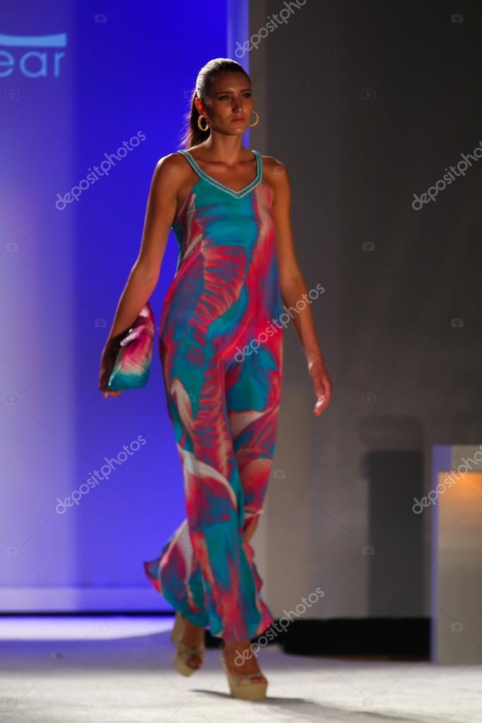 Caffe Swimwear Fashion Show At W Hotel For Miami Swim Week — Stock Editorial Photo