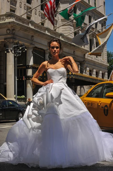 Kalyn Hemphill at the Irina Shabayeva Bridal collection – Stock ...