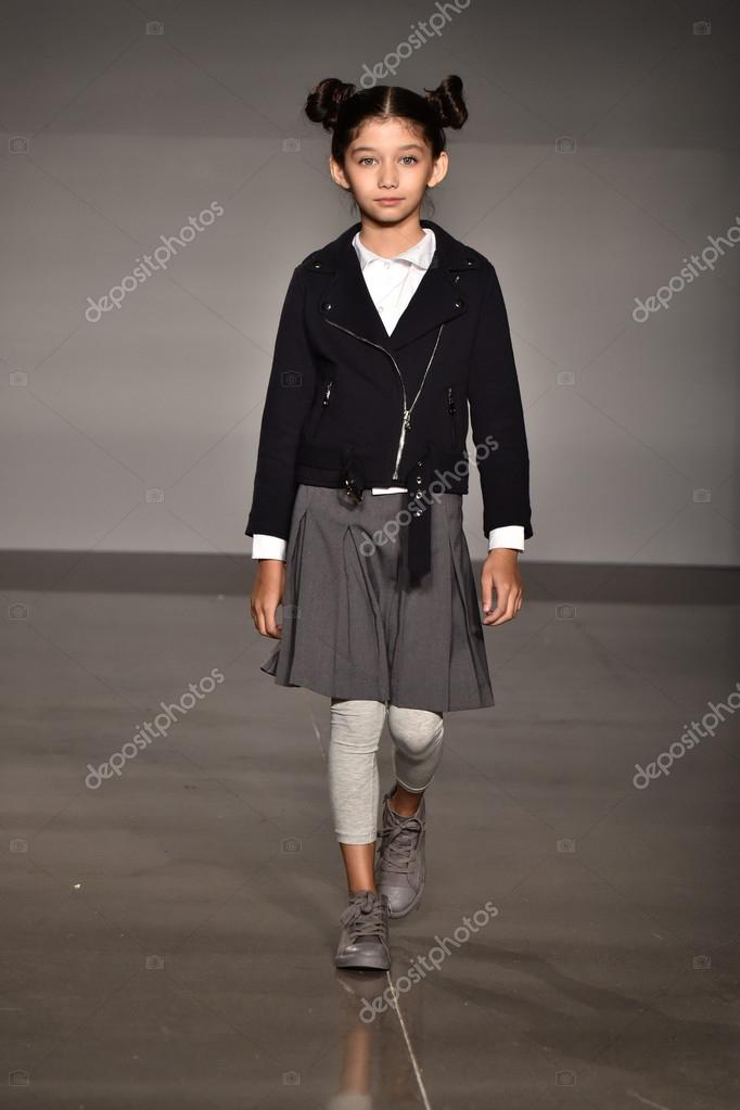 Laer Fall Winter 2016 Runway Show — Stock Editorial Photo ...